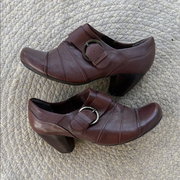 BareTraps | Shoes | Bare Traps Tasha Brown Buckle Heels Shoes | Poshmark